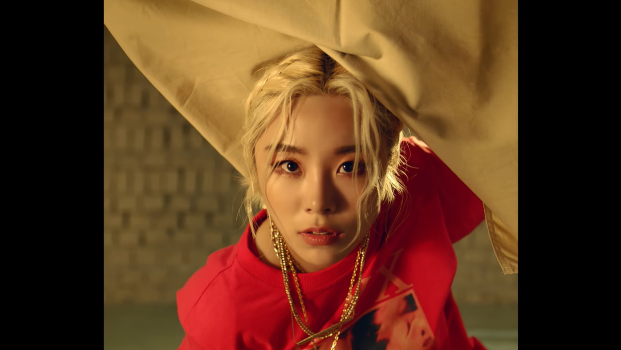 Wheein pokazuje swoją wartość w „EASY” | 7POP.pl